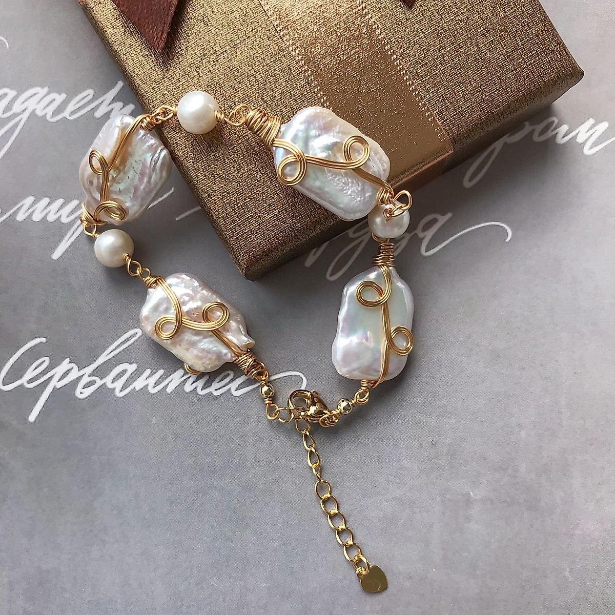 Red Lychee Baroque Pearl Bracelet for Women Bohemia Freshwater Cultured Baroque Pearl Gold Filled Stretch Bracelet Gift for Mother Girls