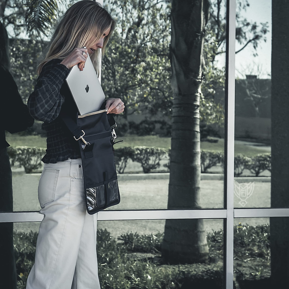 Xtreme Sight Line ~ Xecutive Faraday Bag for Tablets and Other Medium Size Electronics ~ Data Security for Executive Travel ~ Shoulder Strap Included ~ Tracking/Hacking Defense