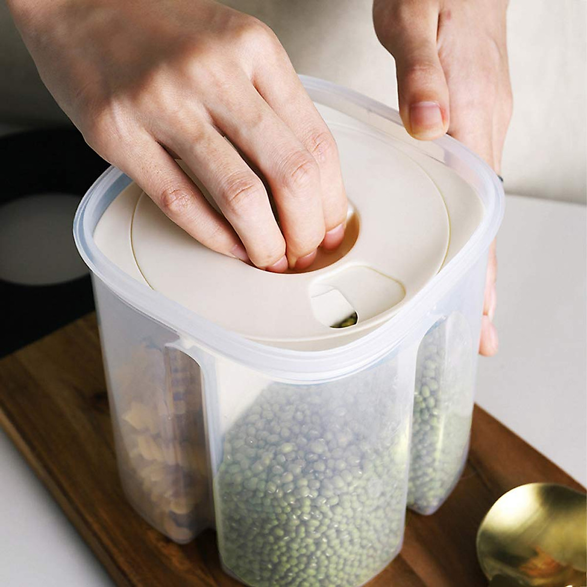 AIKENR Airtight Food Storage Containers with Lids, Cereal Dry Food Storage Container for Keeping Food Dry & Fresh, Clear Plastic Cereal Storage Box Ideal for Candy Snacks 1.9L