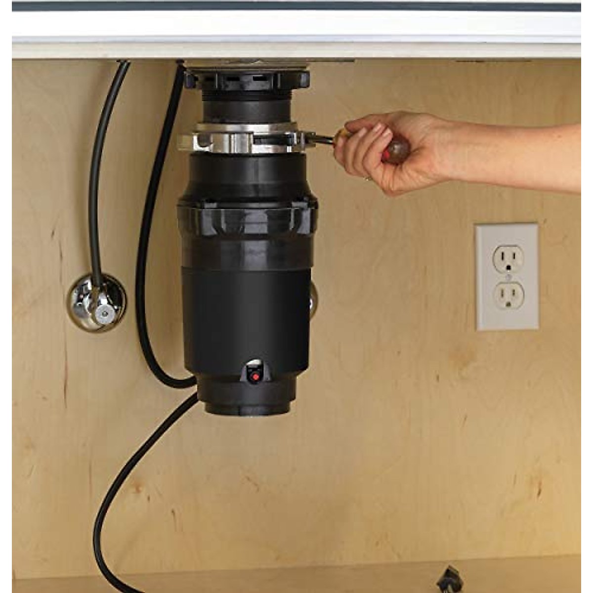 GE Continuous Feed Garbage Disposal, 1/2 Horsepower, Good for Grinding: Beans, Potatoes, Peels, and Cooked Meat, Easy Install Kit and Power Cord Included, Recommended for 2-4 Person Homes