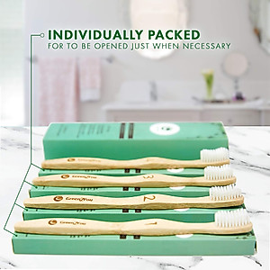 Green2You - Set of 4 Bamboo Toothbrushes