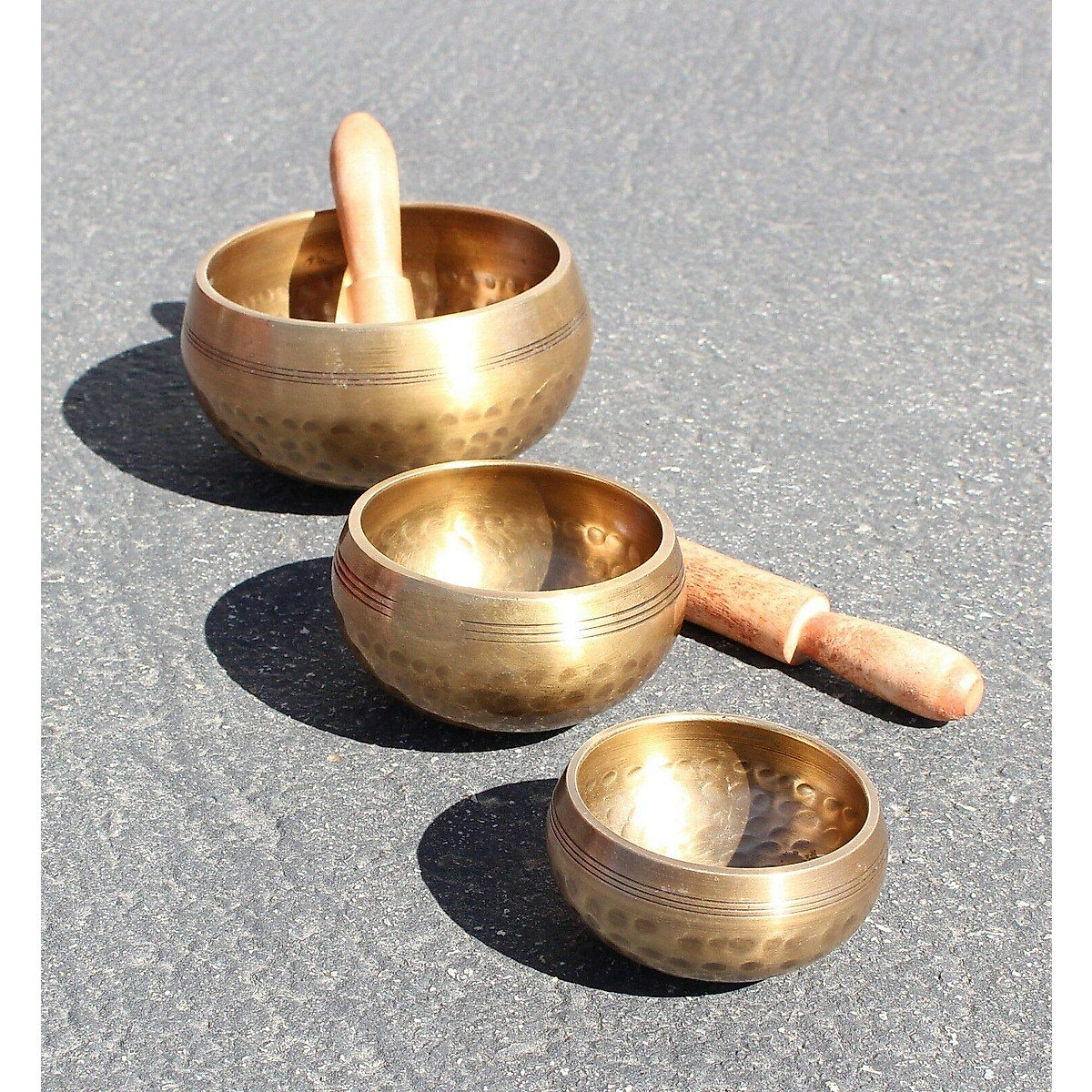 3 Pcs Tibetan Singing Bowl Standing Bell Set Himalayan Bowl For Chakras Meditation Mind Healing Peace of Heart Prayer Yoga Religion Buddhist Bowl w 3 Mallet Wooden Striker