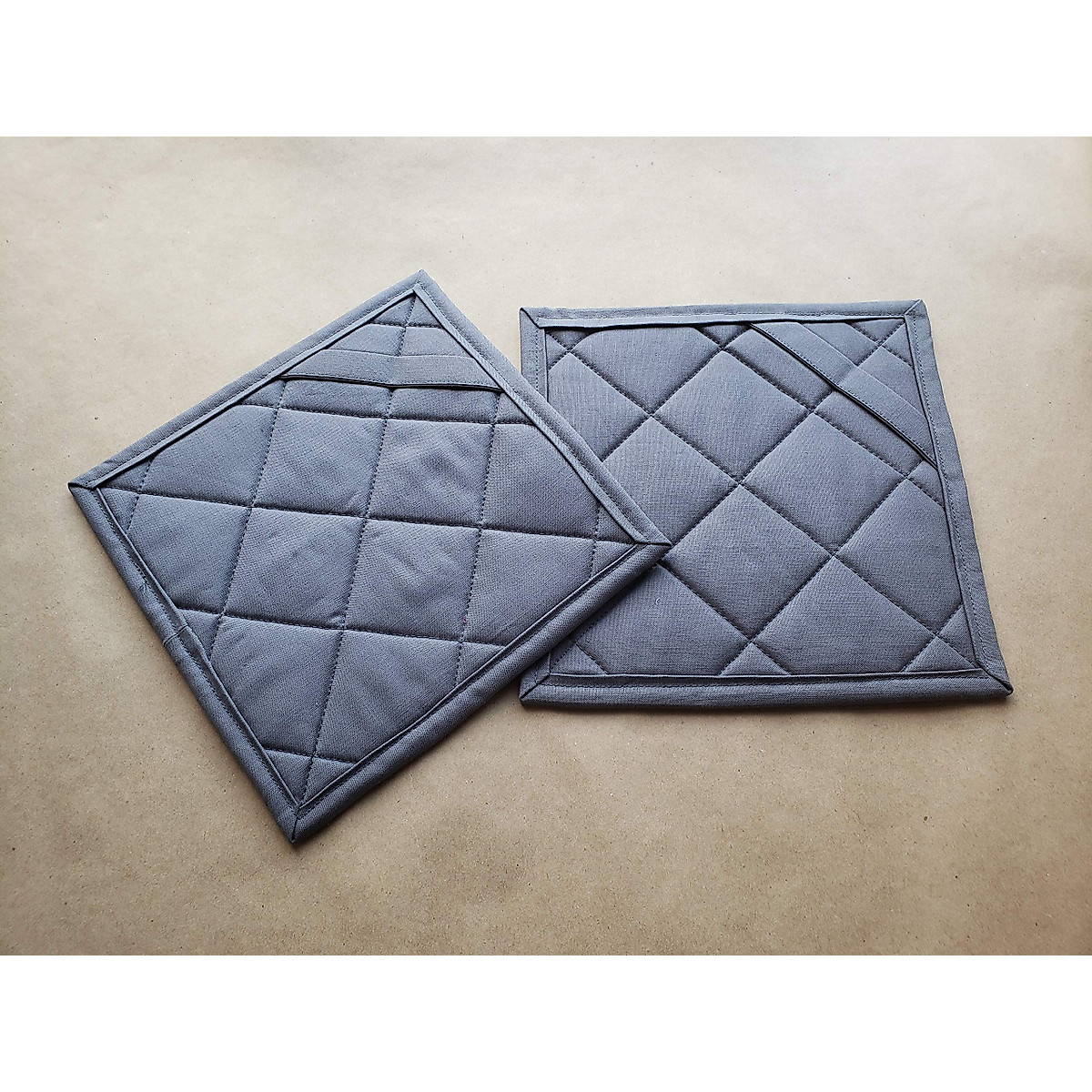 Sugar Skull Themed Potholders Set of 2 Pair Día de Muertos Kitchen Linens Day of the Dead Home Decor Quilted Hot Pads Insulated Trivets Black Grey Halloween Gifts Under 20 Handmade Pot Holders