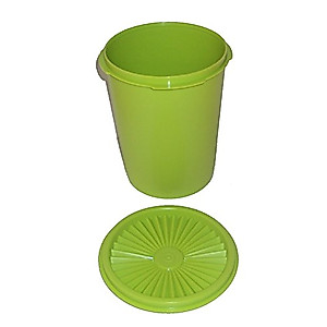 Tupperware 5 Cup Servalier Snack Canister Lime Green