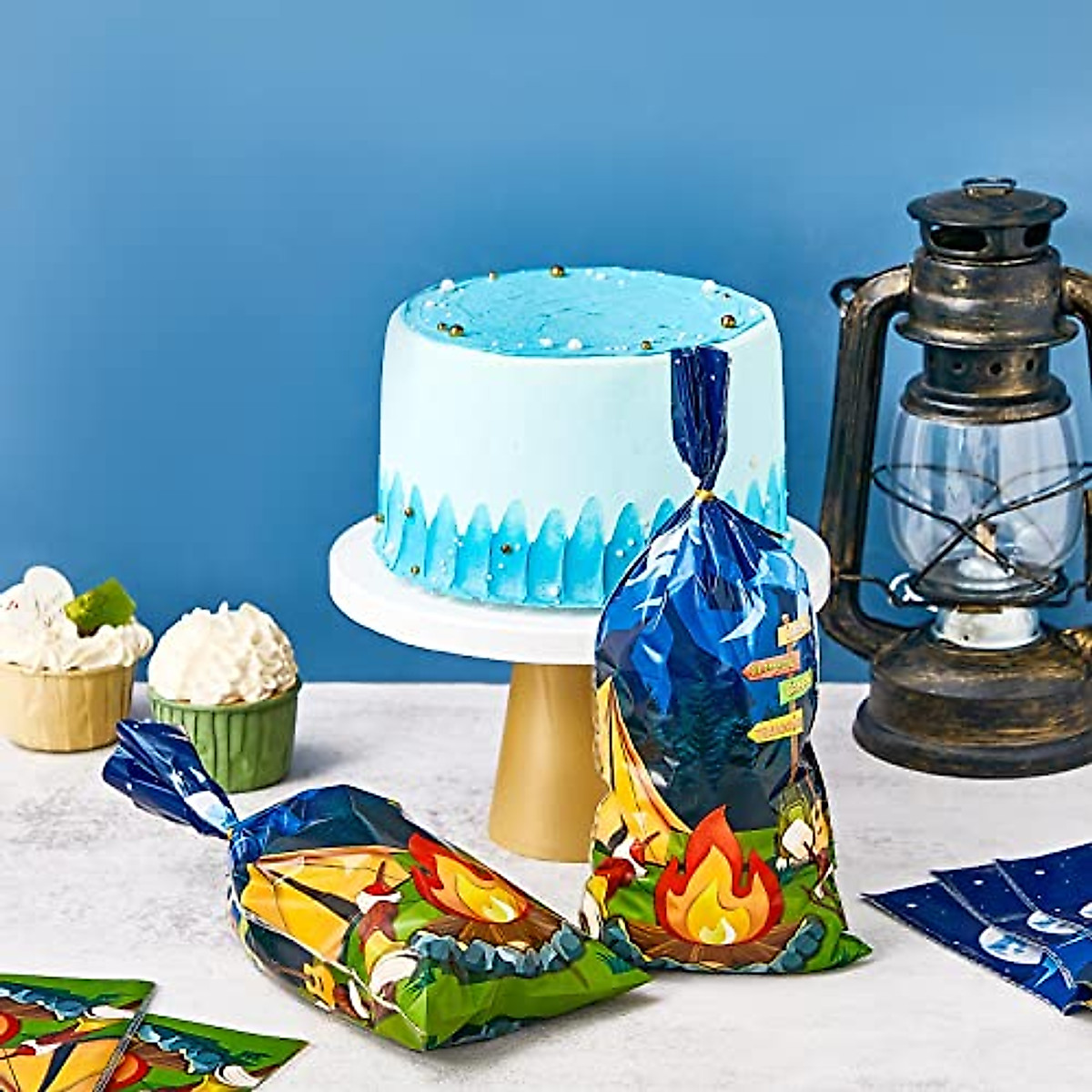 100 Pieces Camping Cellophane Treat Bags Camp out Goodie Candy Favor Bags Gift Bags with 100 Pieces Twist Ties for Camping Party Decorations Kids Birthday Party Baby Shower Supplies Gift Wrapping