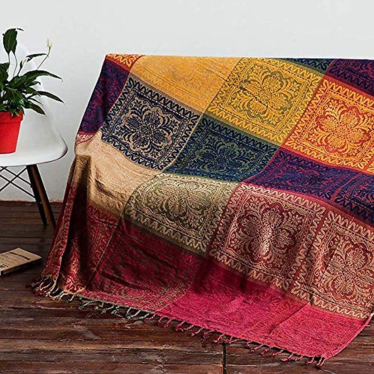 Boho Throw Blanket, Chenille Jacquard Tassels Throw Blankets for Bed Couch Soft Chair， Bohemian Fringe Tassels (Red, S:60x75