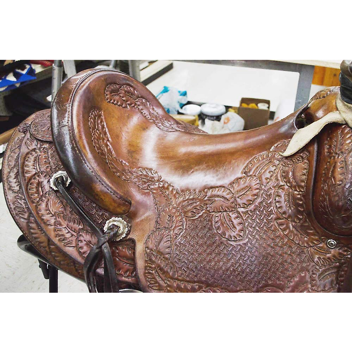 Skidmore's Original Leather Cream | All Natural Non Toxic Formula | Leather Conditioner Cleans, Moisturizes, and Protects Your Leather | 16 Ounces (1 Pint)