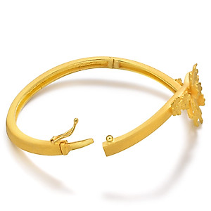 CHOW SANG SANG Cultural Blessings Daily Bliss 999.9 24K Gold Price-by-Weight 23.2g Gold Blossom Bangle (Size: 6) for Women and Wedding Occasion 88427K