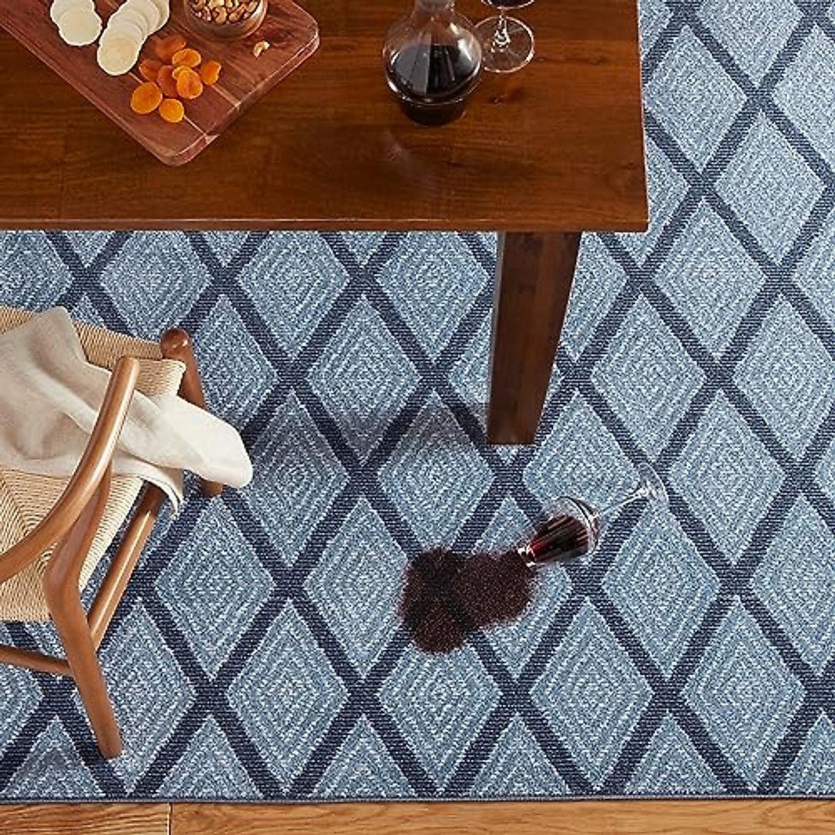 TOWN & COUNTRY EVERYDAY Rein Solid Diamond Everwash™ Washable Area Rug with Non-Slip Backing, Pet Friendly Rug, Blue, 6'6"x9'6"