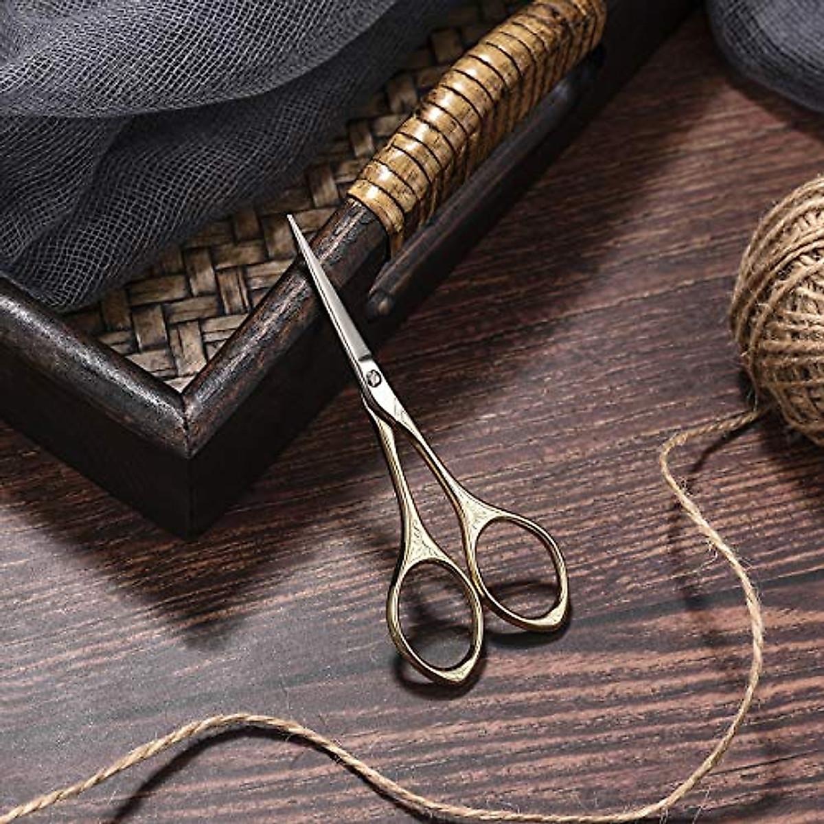 HITOPTY Small Embroidery Scissors, 3.9in Stainless Steel Sharp Craft Shears for Sewing, Art Work, Threading, Needlework Small Projects