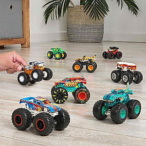 Hot Wheels Monster Trucks Live 8-Pack, Multipack of 1:64 Scale Toy Monster Trucks, Characters from The Live Show, Smashing & Crashing Trucks, Toy for Kids 3 Years Old & Up