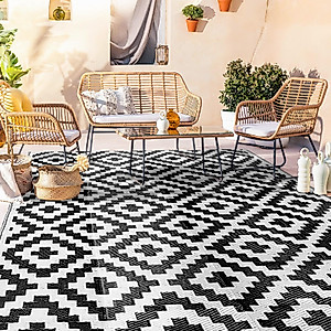 Outdoor Rug,Reversible Mats, Plastic Straw Rug, Modern Indoor Outdoor Area Rug, Large Floor Mat and Rug for Outdoors, RV, Patio, Backyard, Deck, Picnic, Beach, Trailer, Camping, Black & White, 5' x 8'