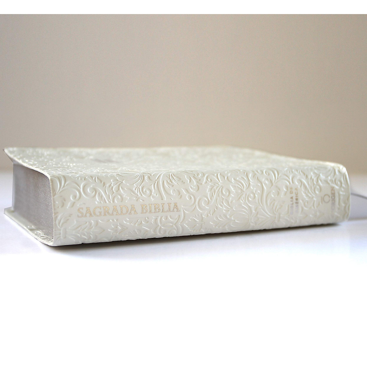 Biblia Católica en español. Boda, bautizo, primera comunión, confirmación y cumpleaños. Caja blanca regalo / Catholic Bible. Spanish-Language, Leathersoft,