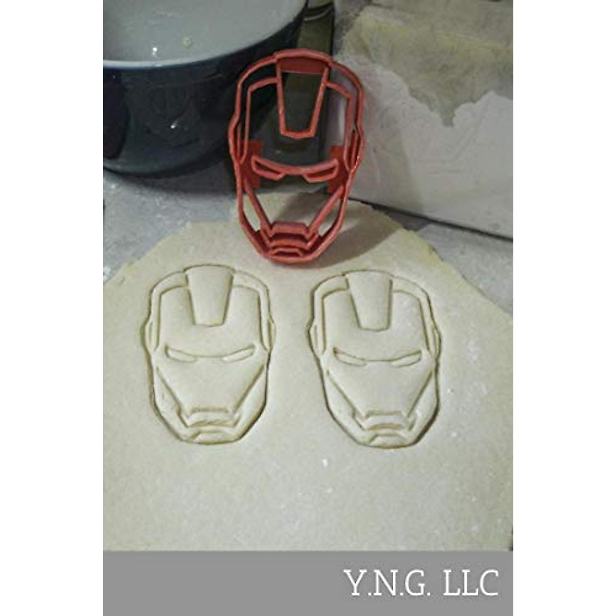 SUPERHERO CHARACTER SPECIAL OCCASION COOKIE CUTTER BAKING TOOL USA PR467L