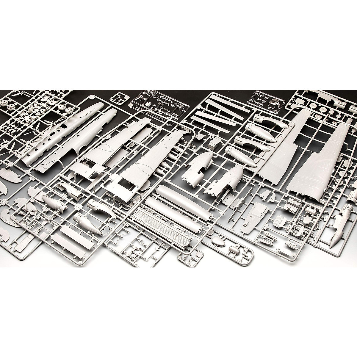 Revell 03873 Avro Shackleton MR.3 (1:72 Scale) Model Kit, Grey