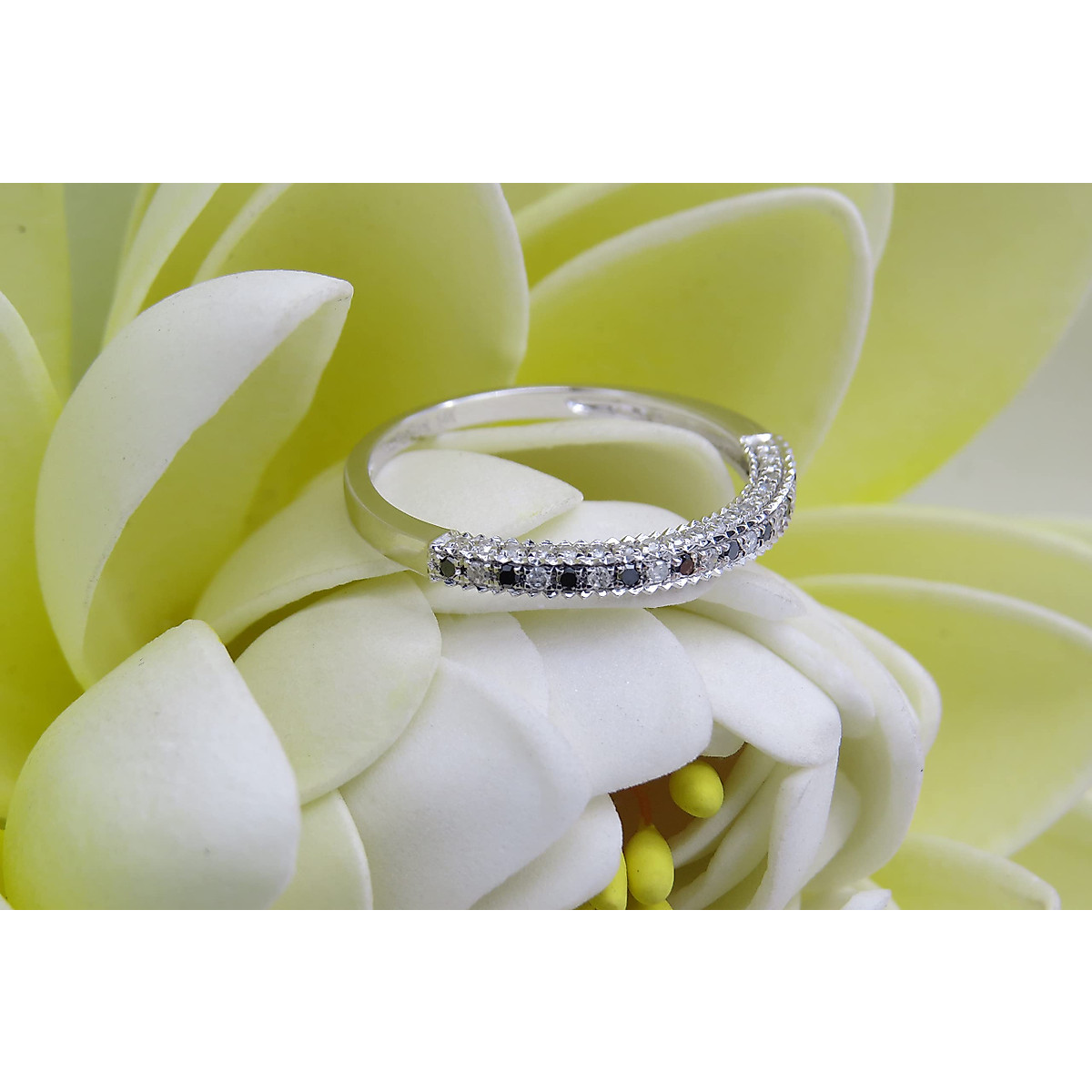 Dazzlinrock Collection Alternating Round Black and White Diamond Wedding Ring Band for Women (0.40 ctw, Color I-J, Clarity I2-I3), 10K White Gold, Size 5.5