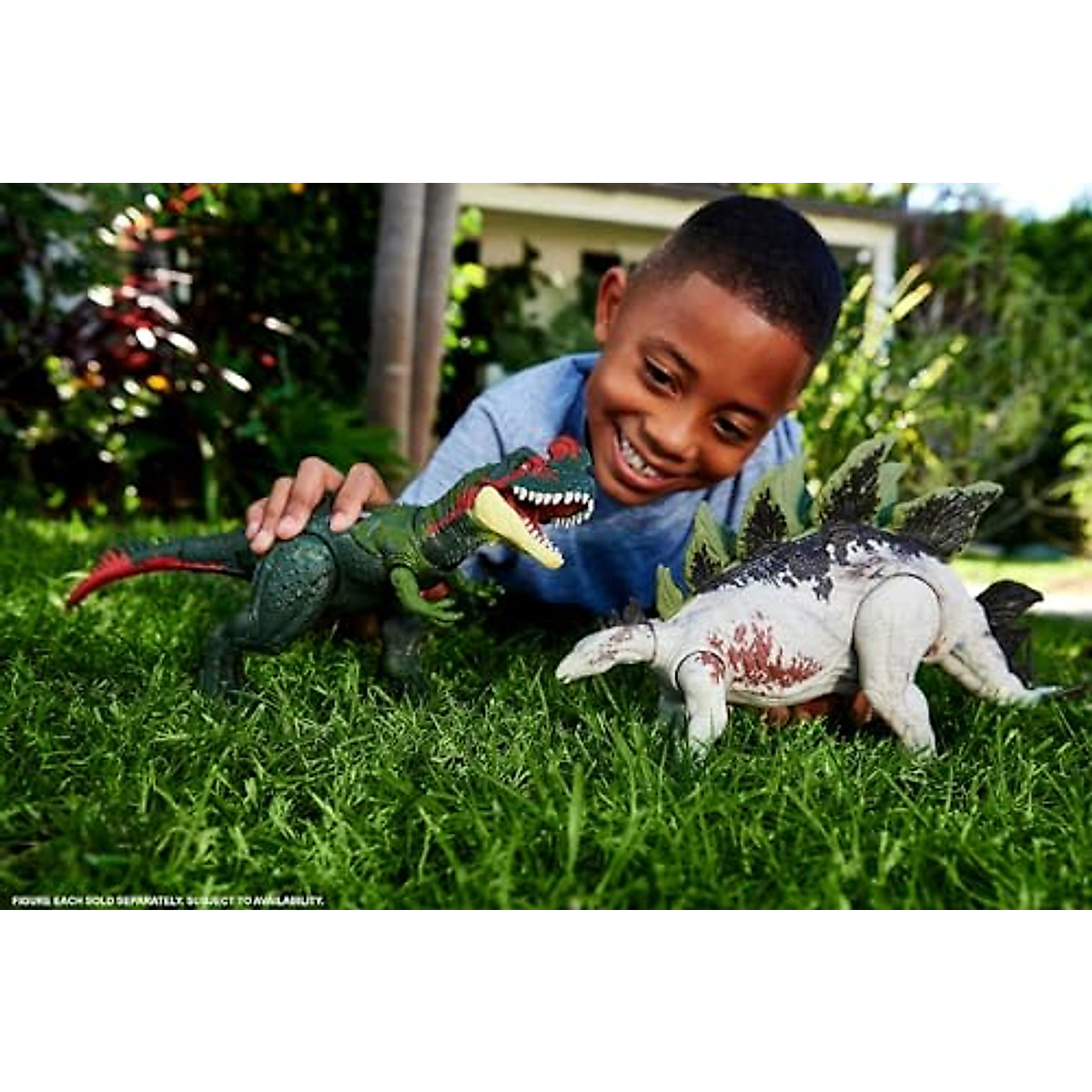 Mattel Jurassic World Dominion Gigantic Trackers Stegosaurus Action Figure Toy with Attack Motion & Tracking Gear, Plus Downloadable App & AR