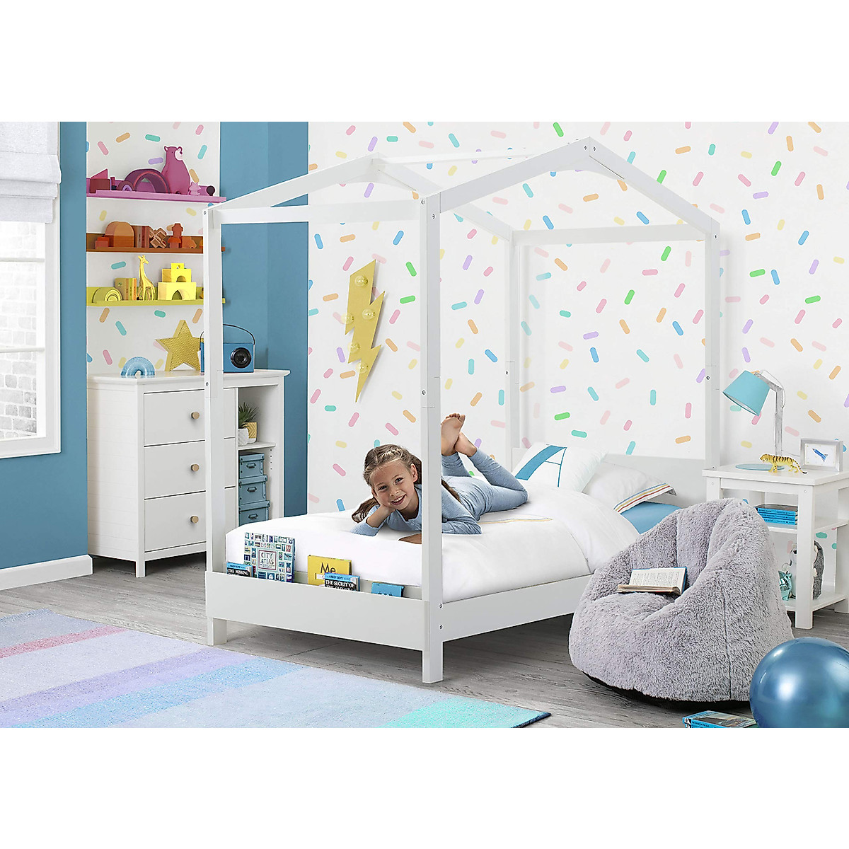 Delta Children Poppy House Wood Twin Bed, Platform Bed - No Box Spring Needed, Bianca White