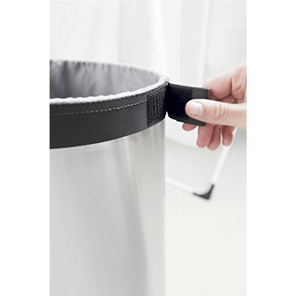 Brabantia Laundry Bin with Black Plastic Lid, 35 L - Matt Steel