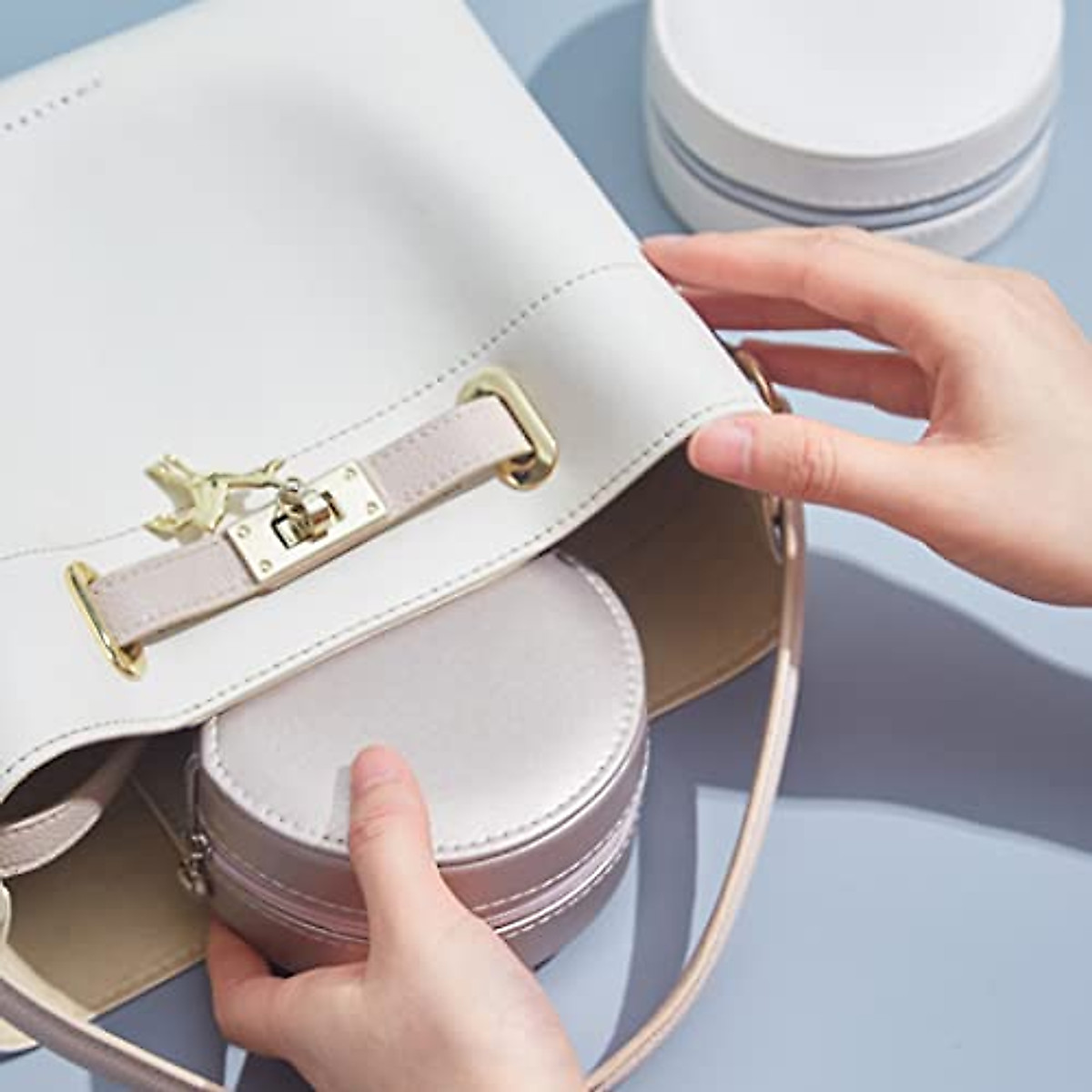 MILEVO Jewelry Organizer,PU Travel Jewelry Box Storage Case Necklace Earrings Rings Portable Jewelry Organizer Display Storage Case Organizer for Women Girls