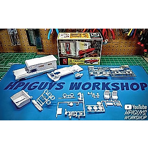 AMT 1965 Chevy El Camino w/Camper 1:25 Scale Model Kit