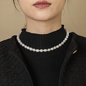 InzheG Freshwater Pearl Necklace 16 Inches 14K Gold Plated 7-8mm Cultured White Pearl Necklace Dainty Trendy Sweater Necklace Holiday Gift for Women Girls