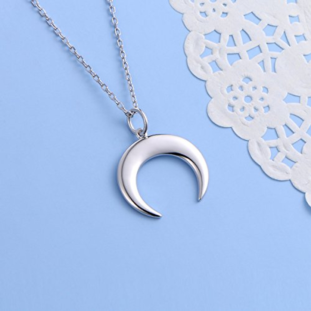 DAOCHONG S925 Sterling Silver Crescent Moon Tooth Horn Pendant Necklace for Women
