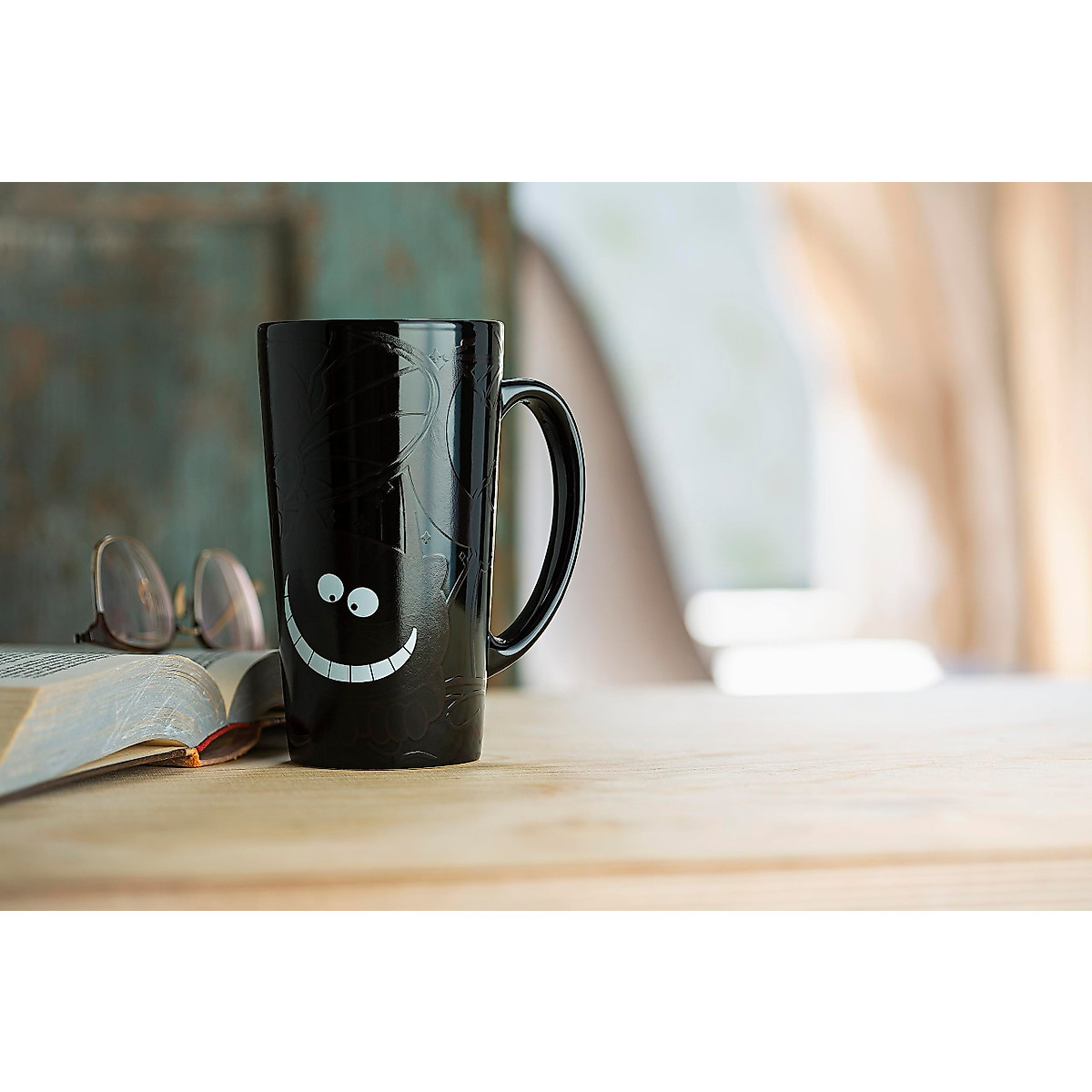 Gift Republic GR450029 Cheshire Cat Heat Chaning Mug, Large (Pack of 1), BLACK