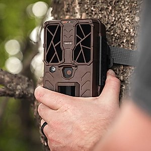 SPYPOINT FORCE-20 Trail Camera 20MP HD Video w/ 48x High Power LEDs & Infrared Boost Tech for GREAT NIGHT IMAGE, 80' Flash Range, Low Glow Backlit Setup LCD Screen