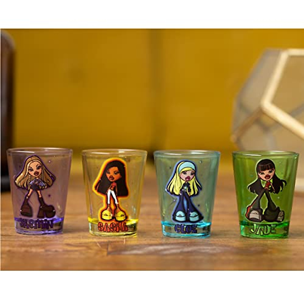 Silver Buffalo Bratz Airbrush Sparkle 4-Pack Mini Glass Set, 1.5 Ounces