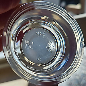 Art ‘N Glow Epoxy Resin for Clear Casting and Coating - 16 Ounce Kit - Perfect for Molds, Crafts, Tumblers, Jewelry, Wood - Food Safe, Non Yellowing, Bubble Free, and Made in The USA