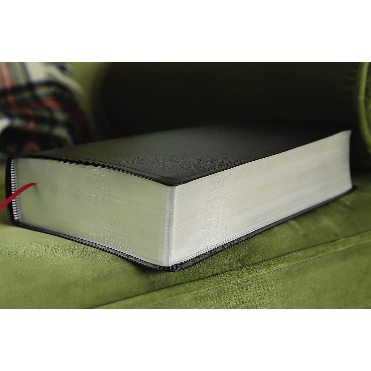 NIV, Cultural Backgrounds Study Bible (Context Changes Everything), Bonded Leather, Black, Red Letter: Bringing to Life the Ancient World of Scripture