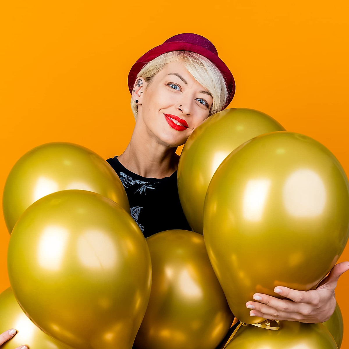 Styirl 130pcs Metallic Gold Balloons Garland Kit - Gold Latex Balloons Different Sizes 18 12 10 5 Inch Party Balloon Kit for Birthday Party Graduation Baby Shower Wedding Holiday Balloon Decoration