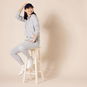 Amazon Essentials Women's Long-Sleeve Fleece Quarter-Zip Top (Available in Plus Size), Light Grey Heather, Medium