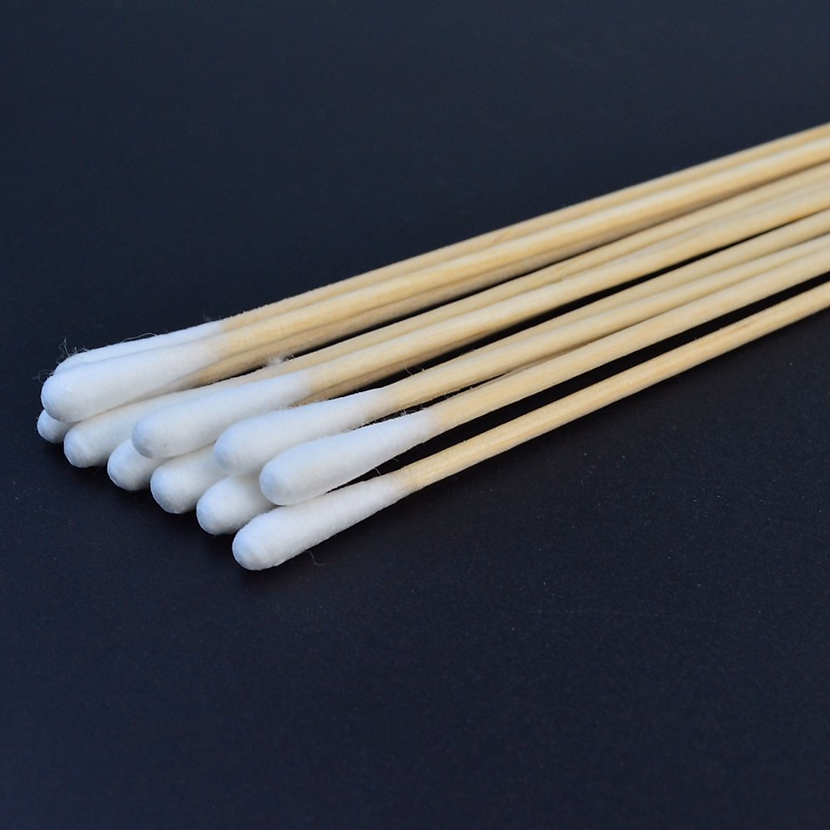 500 Pcs Swabs Cotton Sticks, Bantoye 6 Inches Cleaning Sterile Sticks with Wooden Handle for Wound Makeup Clean, Removal Residue