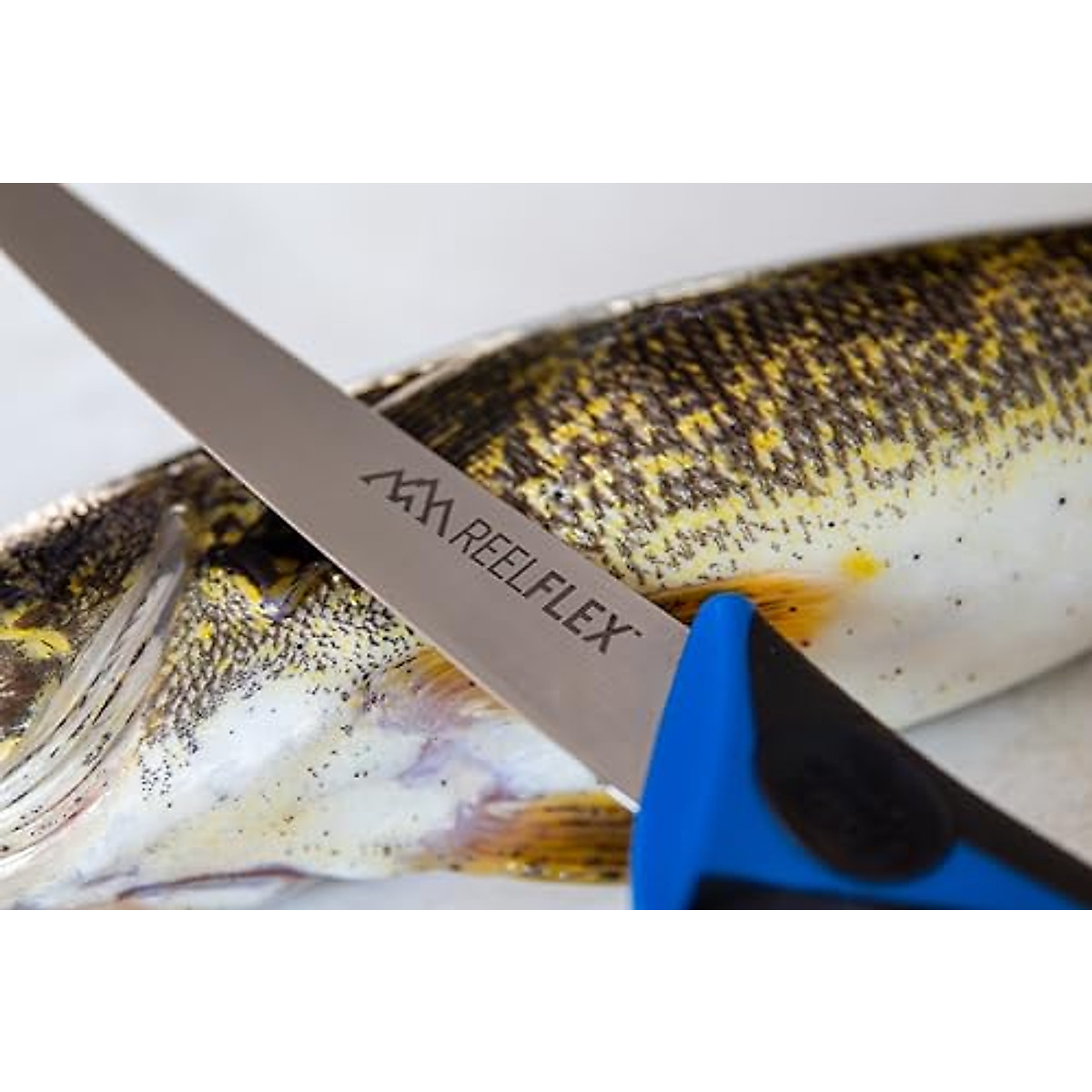 OUTDOOR EDGE Fillet Knife Set | ReelFlex Pak Features 3 Razor-Sharp Flexible Fillet Knives | 6", 7.5" & 9" German Stainless Blades, Non-Slip Handles, Sharpener & Hard Case | Fishing Gear & Equipment