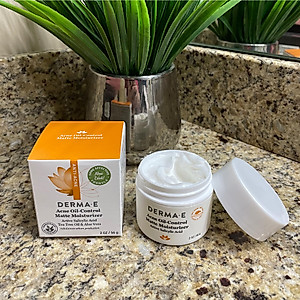 DERMA E Acne Oil Control Face Moisturizer, 2 Oz, Matte Moisturizer with Salicylic Acid, Tea Tree Oil & Aloe Vera, Face Cream Rebalances Sebum Production & Prevents Blemishes, Redness & Breakouts 2 Oz