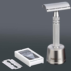 Feather Double Edge Safety Razor Blades - (50 Count) - Platinum Coated Hi-Stainless Steel Razor Blades - Fits Most Safety Razors - Super Sharp for Close Shaves - Made in Japan