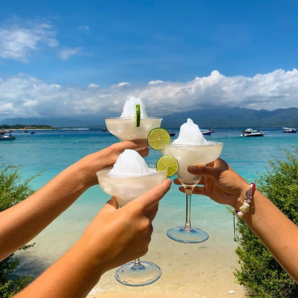 Set of 6 Margarita Glasses Martini Glasses, Whiskey, Gin, Tequila, Tall Cosmopolitan Glasses Bar Drinking Glasses Goblet Gift Set