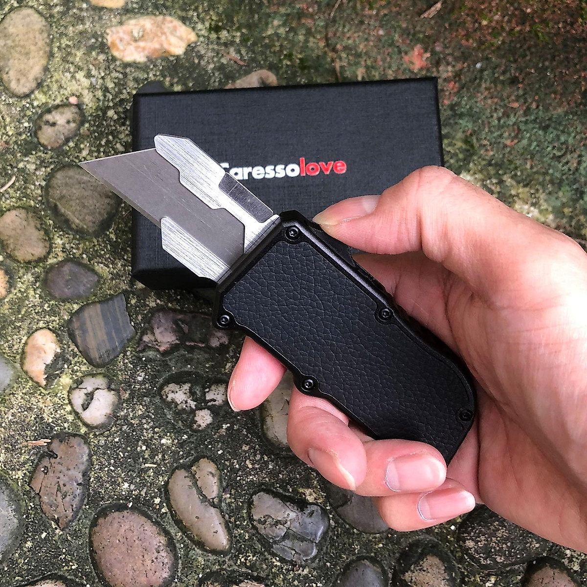 Caressolove Automatic Pocket Knife, Black Razor Blades Utility Knife, Box Cutters Retractable Heavy Duty, Premium Safety Push Button Knife with 5PCS Blades