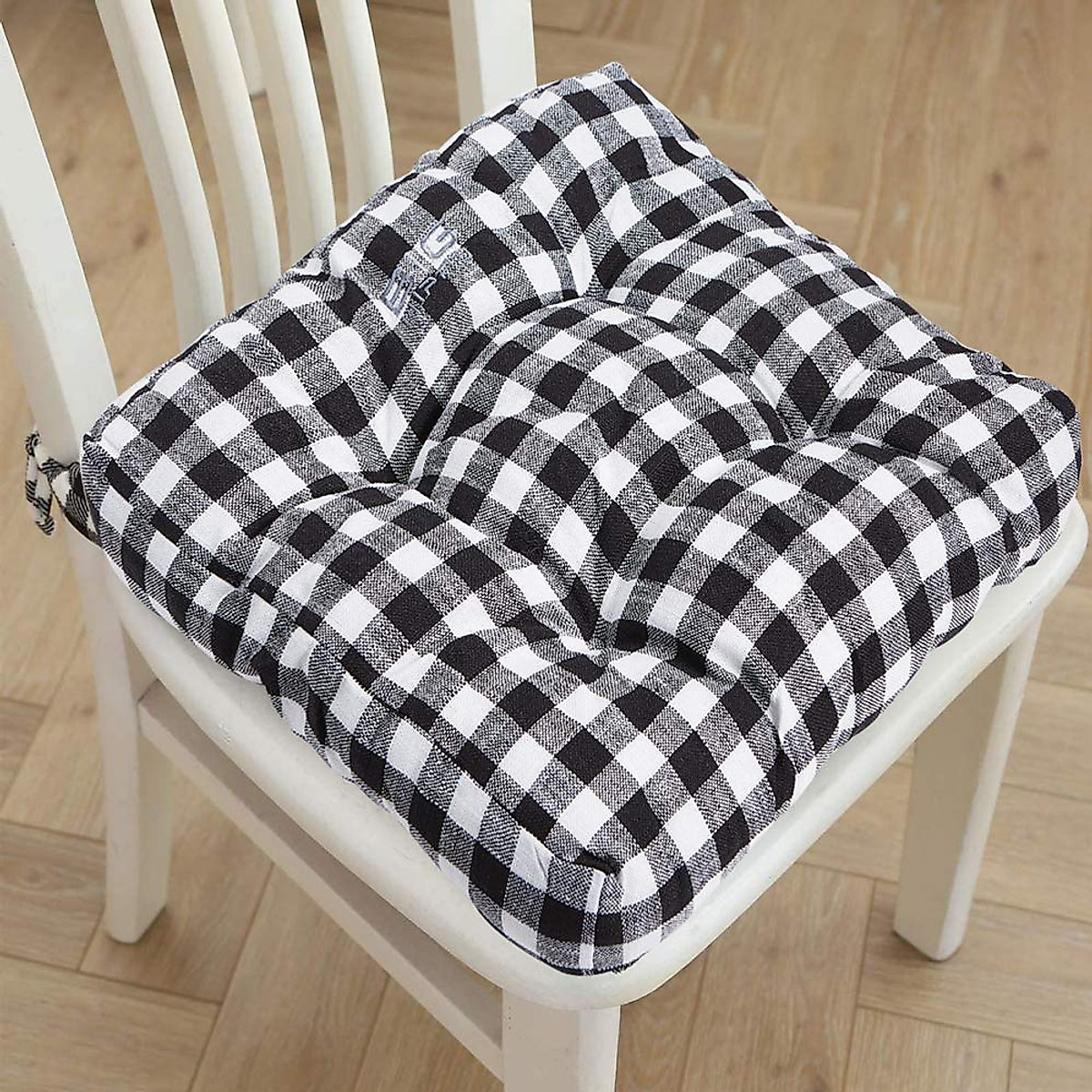 Big Hippo Chair Cushion Buffalo Check Chair Pad for Indoor/Dining/Kitchen Chairs Seat Cushion with Ties Tufted Chair Cushion Pad 17"x17" (1 Pack, Black and White Plaid)