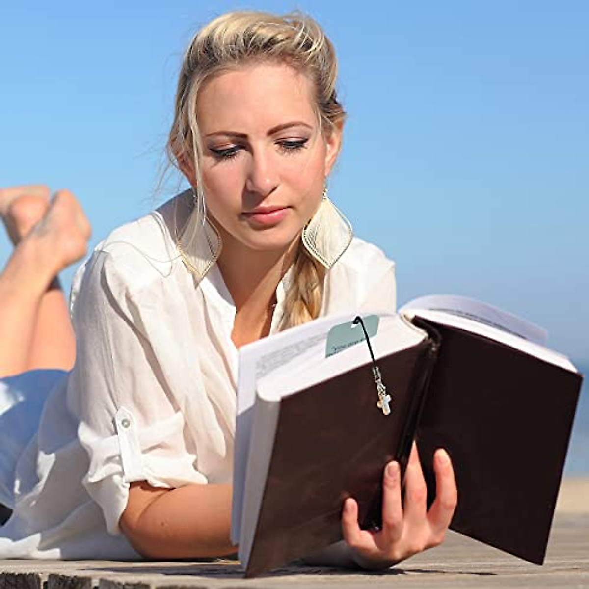 24 Pieces Christian Bookmarks for Women Flower Bible Verse Book Marks Floral Religious Bookmarks Christian Gift with 24 Pcs Cross Pendants for Reading Reward, Church Decoration (Flower Style)