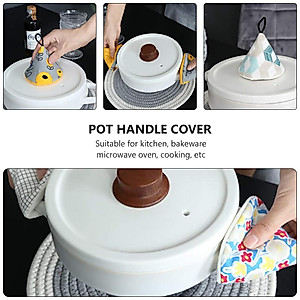 Hemoton 4pcs Cooking Pinch Mitts Pot Clip Holder Moving Hot Plate Bowls Gloves Grips Triangle Covers Oven Mitten Hand Protector for Kitchen