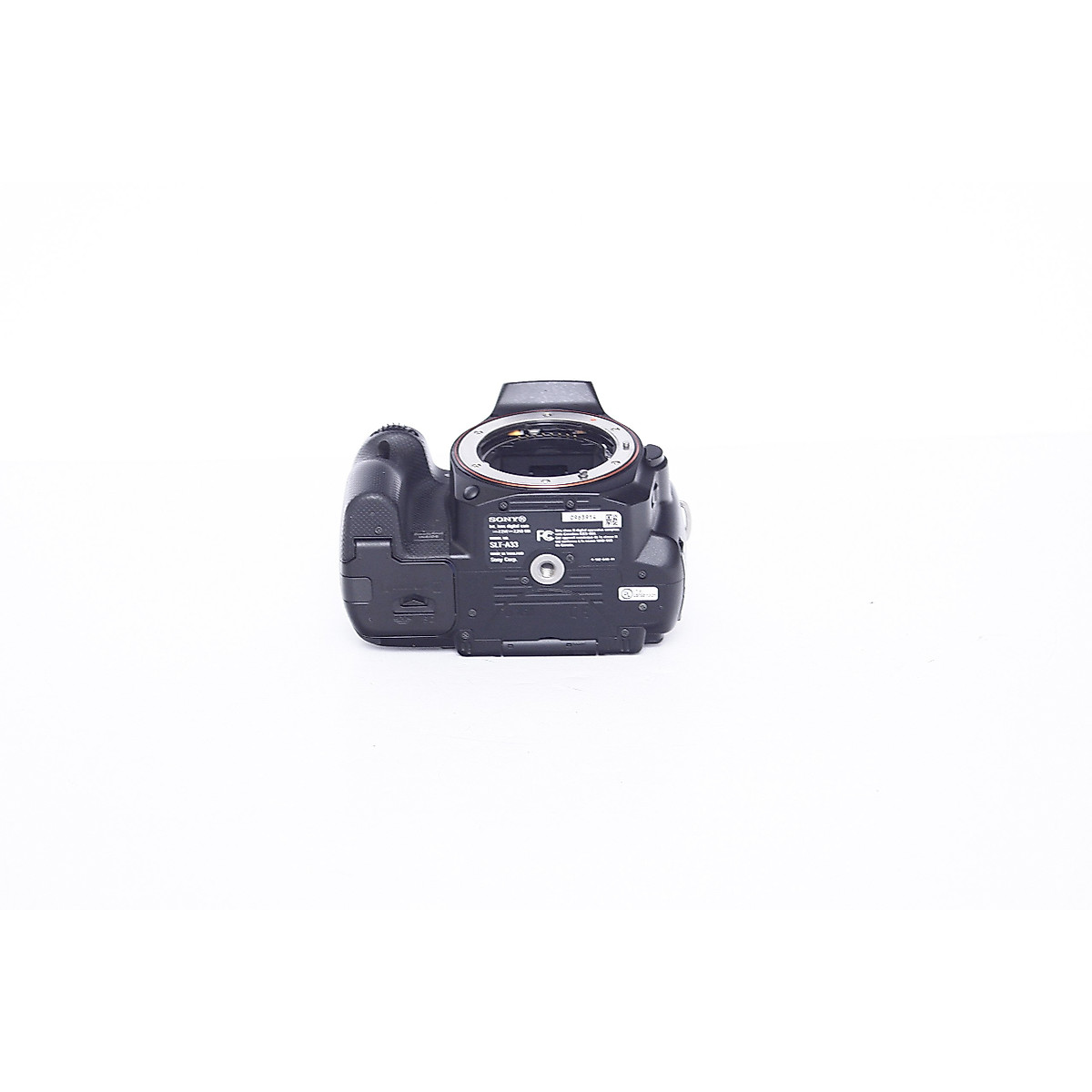 Sony Alpha SLT-A33 Digital Camera with Translucent Mirror Technology and 3D Sweep Panorama (Camera Body only) (Black)
