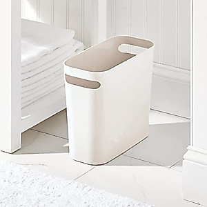 mDesign Slim 5.7 Litre Waste Bin - Waste Paper Bin with Integrated Plastic Carry Handles - Compact Waste Bin for Bathroom, Kitchen or Office - Cream