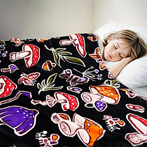 Mushroom Blanket Glow in The Dark Blanket for Girls Boys Mushrooms Throw Blanket Soft Fleece Blankets Mushroom Decor Blanket for Bedroom Sofa 50"x60"