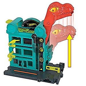 Hot Wheels Downtown Speed Shop Escape, playset