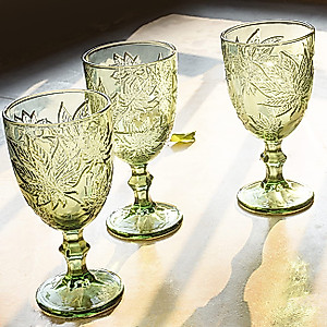 SANHECUN Wine Glasses Set Embossed Vintage Style Goblets 10 oz Green Set of 4(4, Wine Goblet 10 oz)