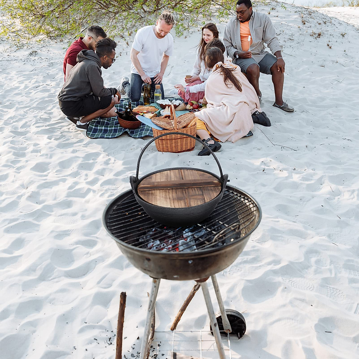 DOITOOL Japanese Sukiyaki Pot Cast Iron Nabe Tetsu Single Serving Nabe Shabu Shabu Hot Pot Sukiyaki Pan with Wooden Lid for Home Camping Picnic
