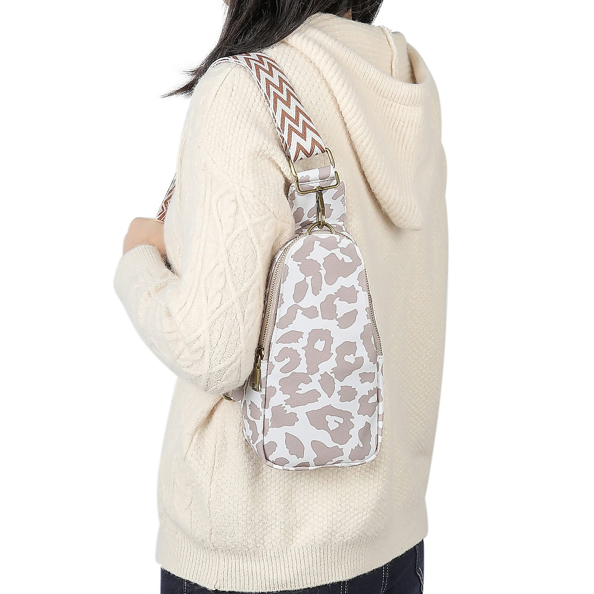 CVRTUM Women Small Crossbody Chest Bag PU Leather Sling Bag Satchel Daypack Hiking Shoulder Backpack for Traveling (Brown)